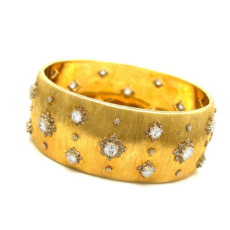 Buccellati Diamond gold Bangle Bracelet For Sale at 1stDibs