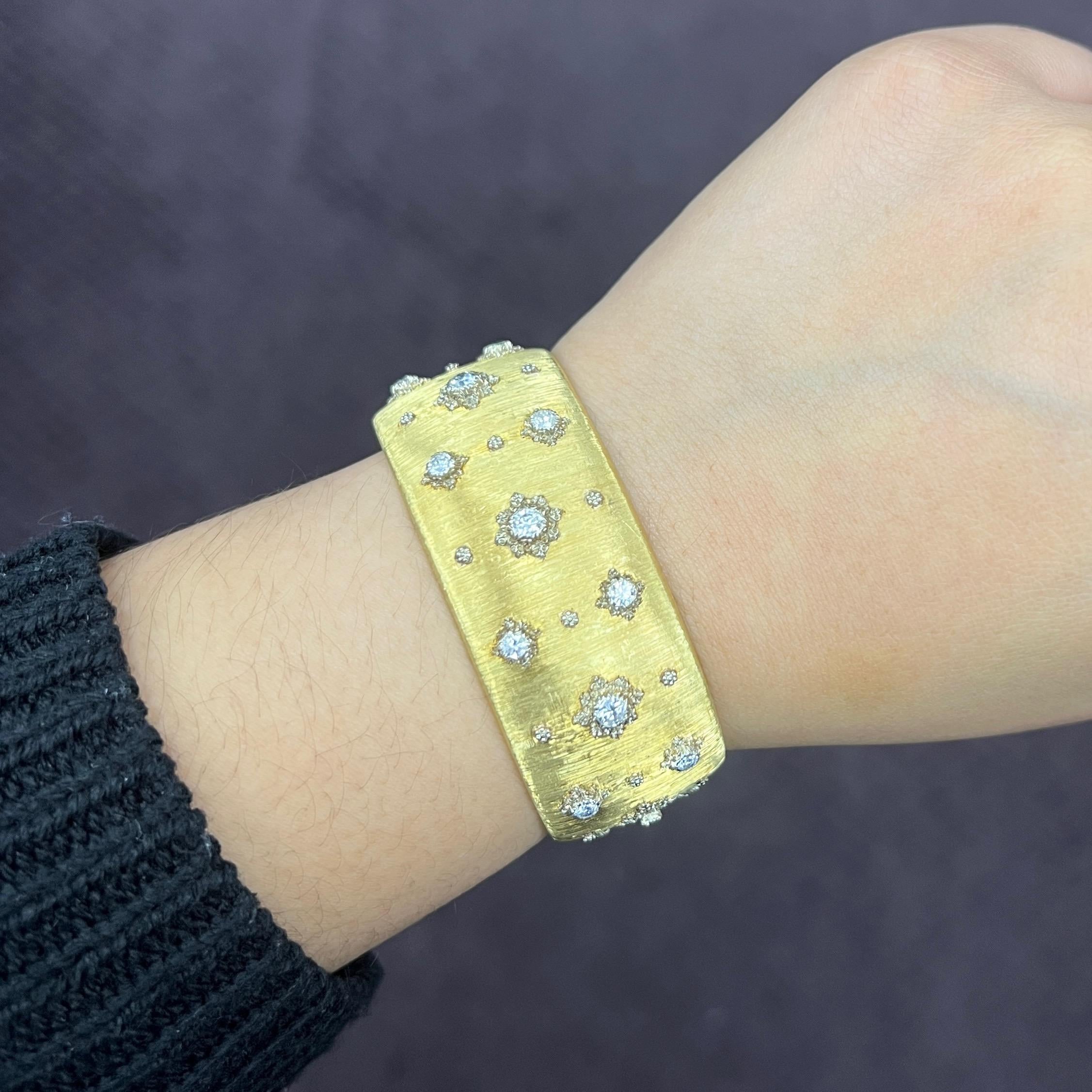 Buccellati Diamond gold Bangle Bracelet For Sale at 1stDibs ...