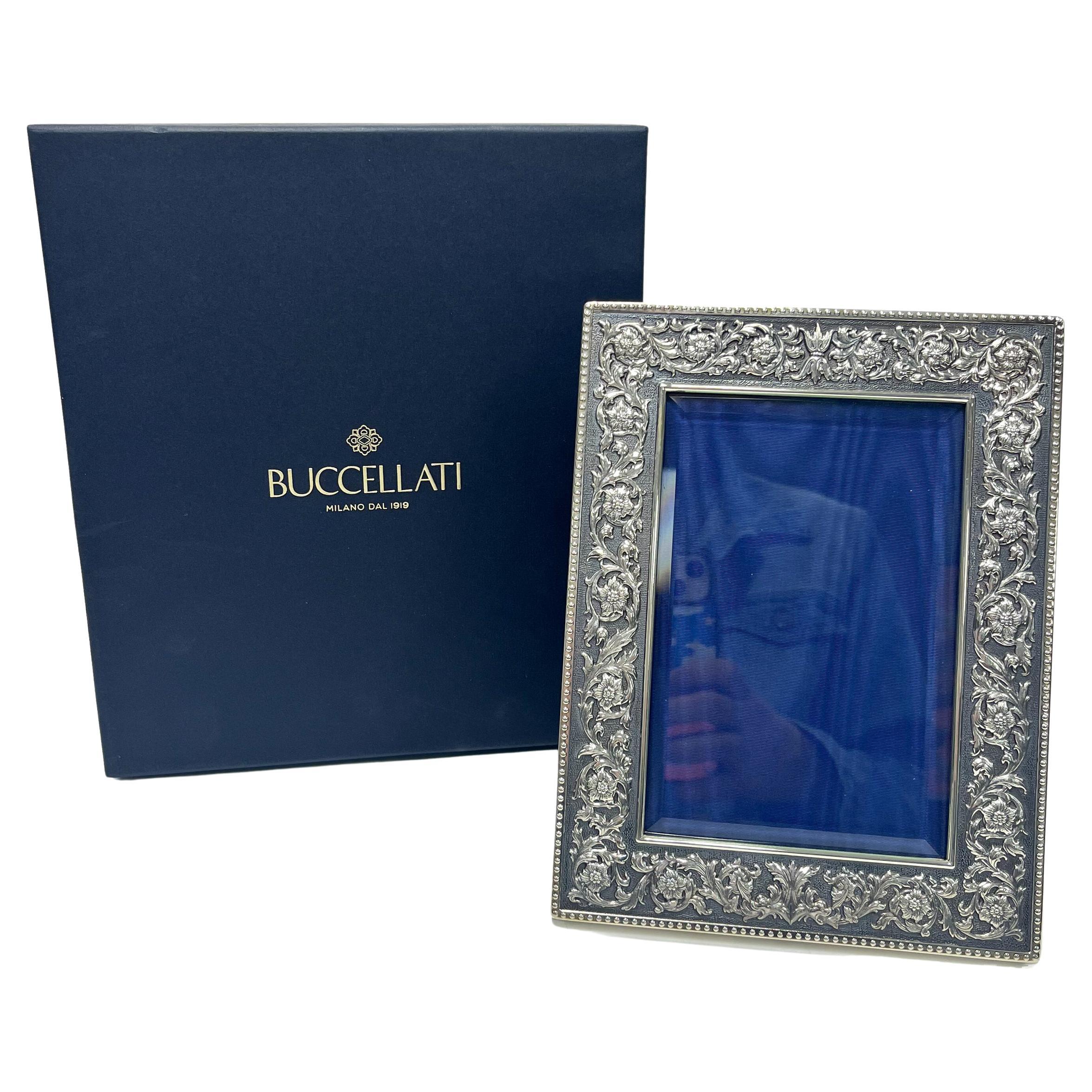 Buccellati Italian Sterling Silver Leaf Photo Frame For Sale at 1stDibs