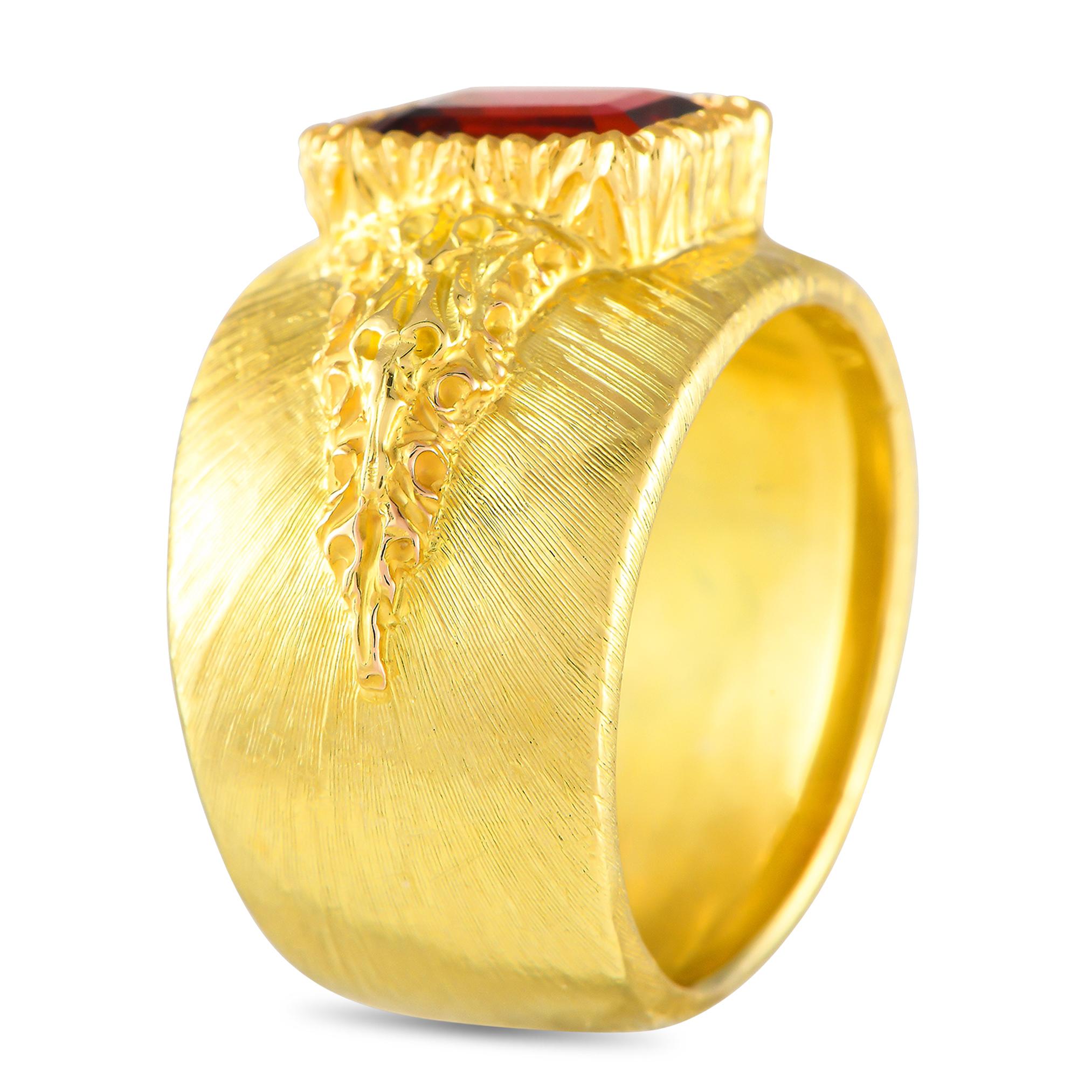 Buccellati Rigato 18K Yellow Gold Garnet Ring For Sale at 1stDibs