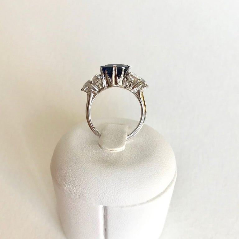 Buccellati Bague en saphir birman et diamants triangulaires de 5,57 ...