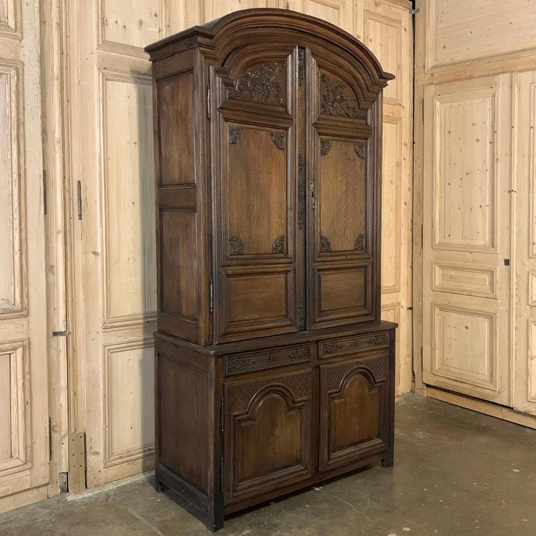 Buffet a Deux Corps, 18th Century French Regence For Sale at 1stDibs