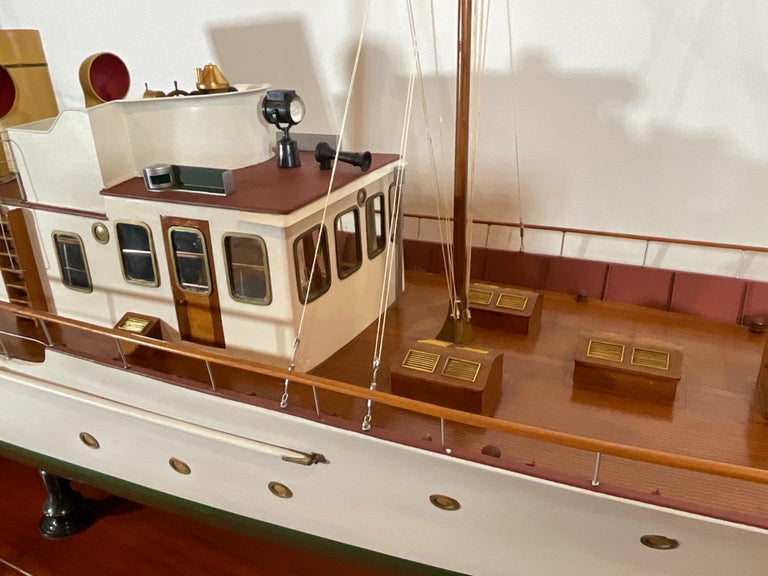 Builders Model of Royal Yacht Squadron Yacht Rys, Ceto For Sale at 1stDibs