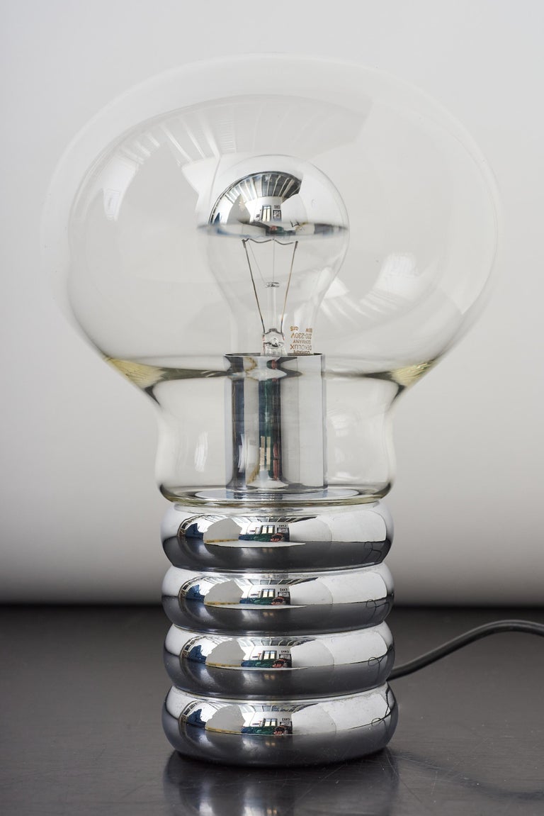 Bulb table light designed by Ingo Maurer, Munich 1966. For Sale at 1stDibs