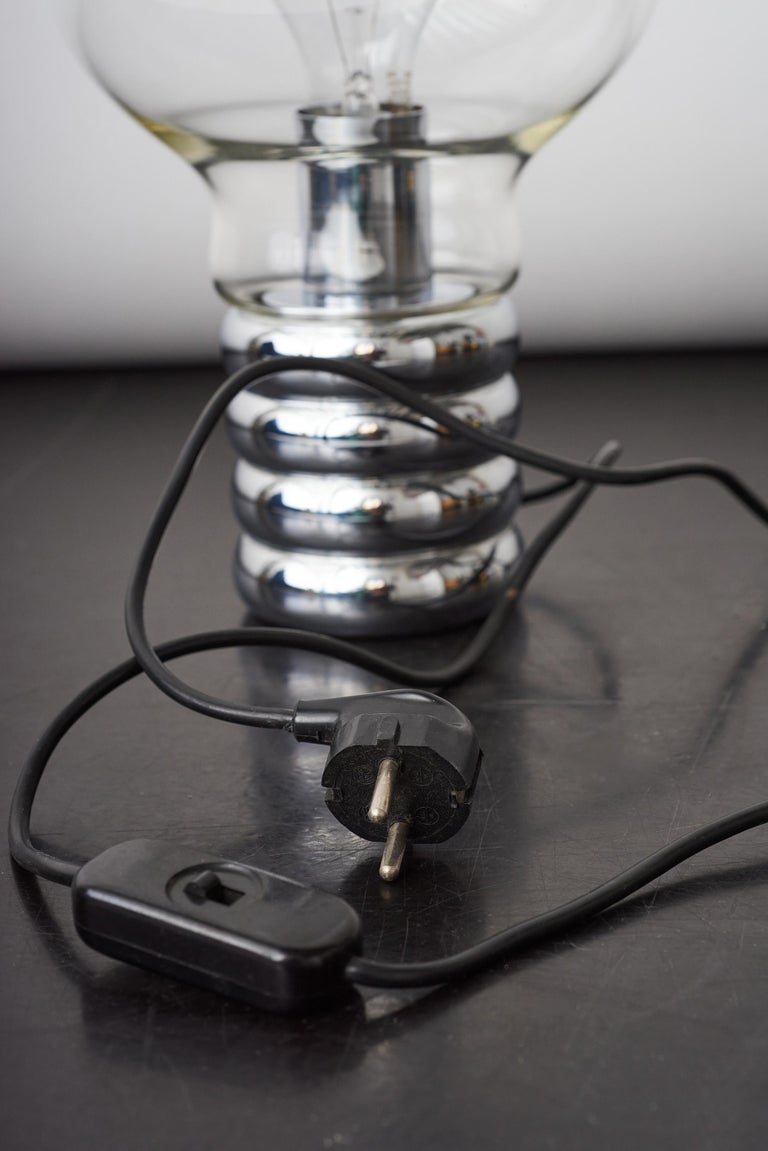Bulb table light designed by Ingo Maurer, Munich 1966. For Sale at 1stDibs