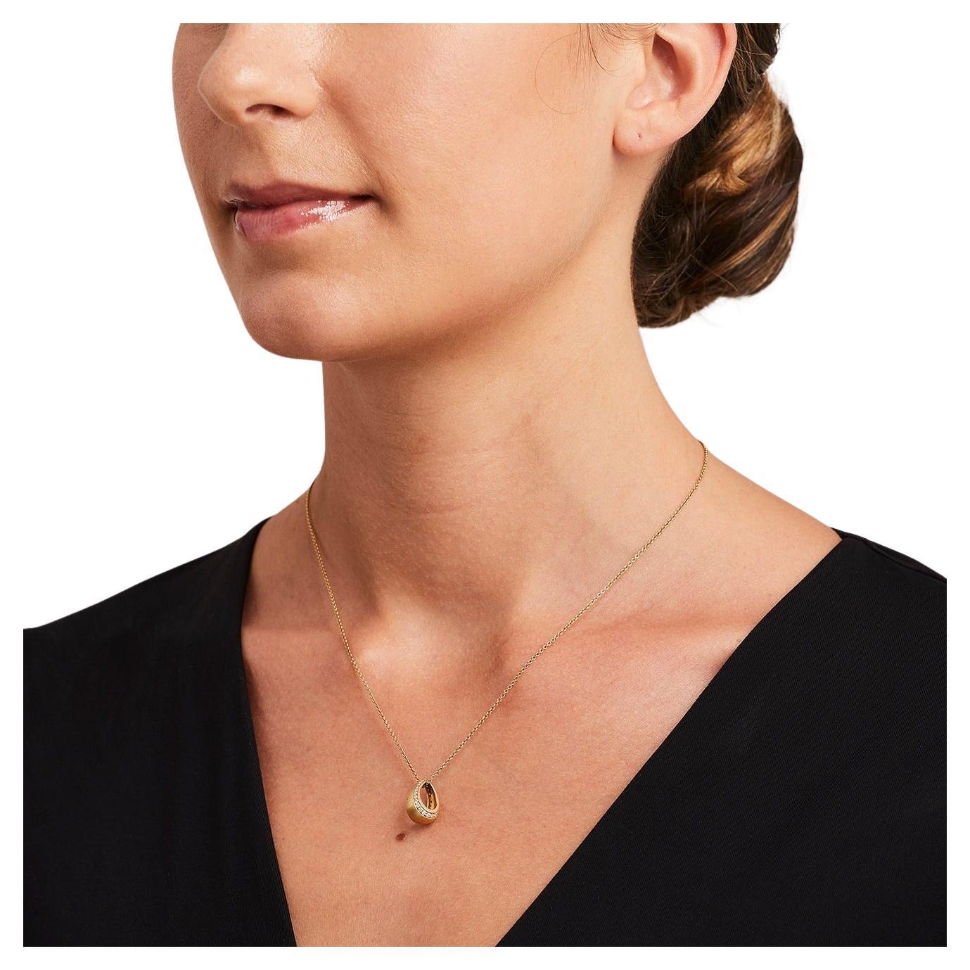 BUNDA Bundova Dimaond Necklace, 0.32ct diamonds in 18k yellow gold For Sale at 1stDibs