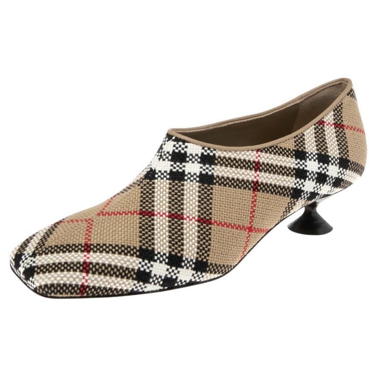 Burberry Beige House Check Canvas Square Toe Pumps Size 36 For Sale at ...