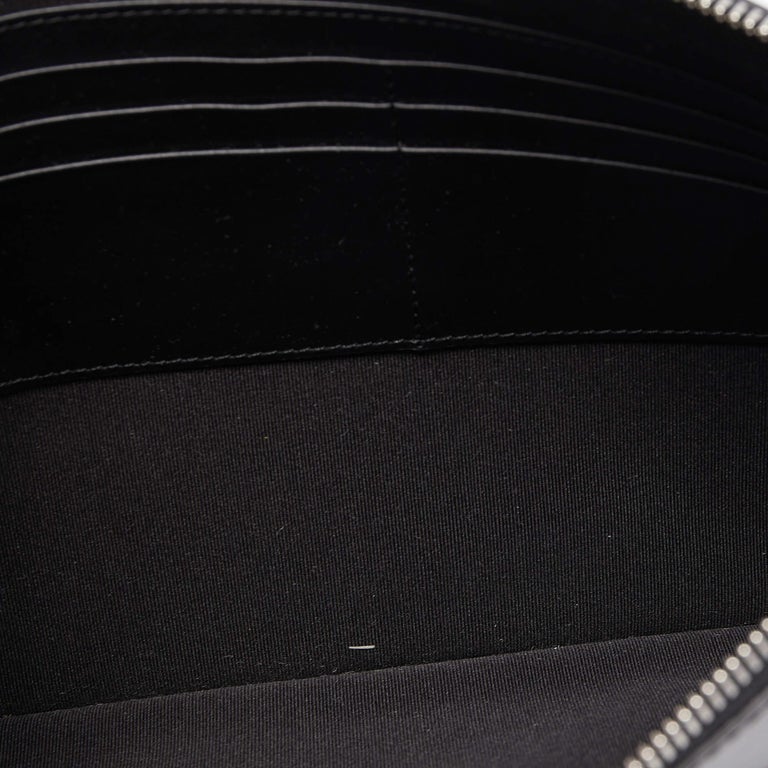 Burberry Black Leather Edin Zip Pouch For Sale at 1stDibs