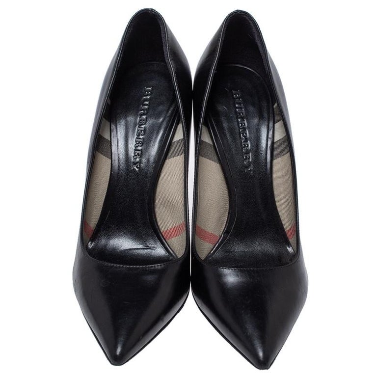 Burberry Black Leather Pointed Toe Pumps Size 37 at 1stDibs | burberry ...