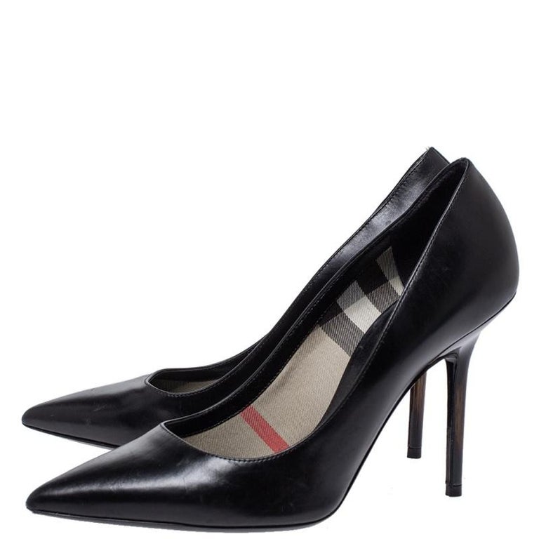 Burberry Black Leather Pointed Toe Pumps Size 37 at 1stDibs | burberry ...