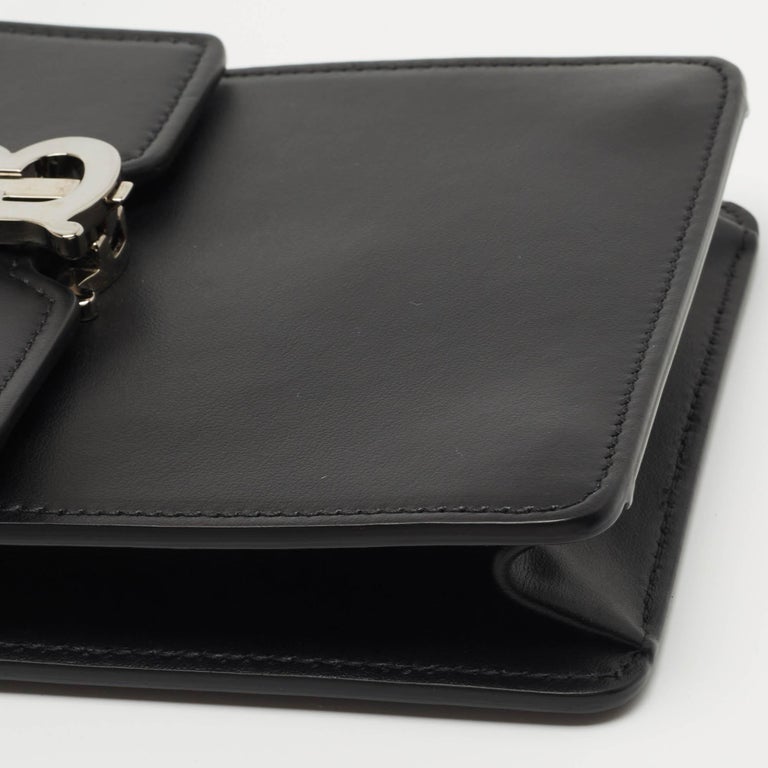 Burberry Black Leather Robin Crossbody Bag For Sale at 1stDibs