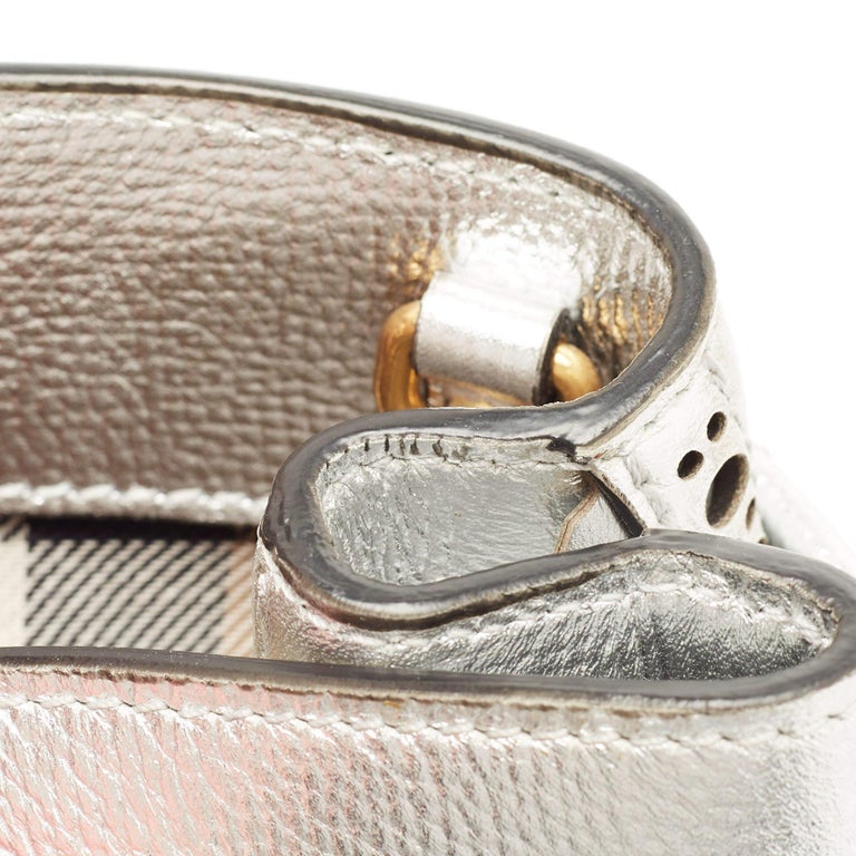 Burberry Silver Leather Brogues Banner Fringe Tote For Sale at 1stDibs