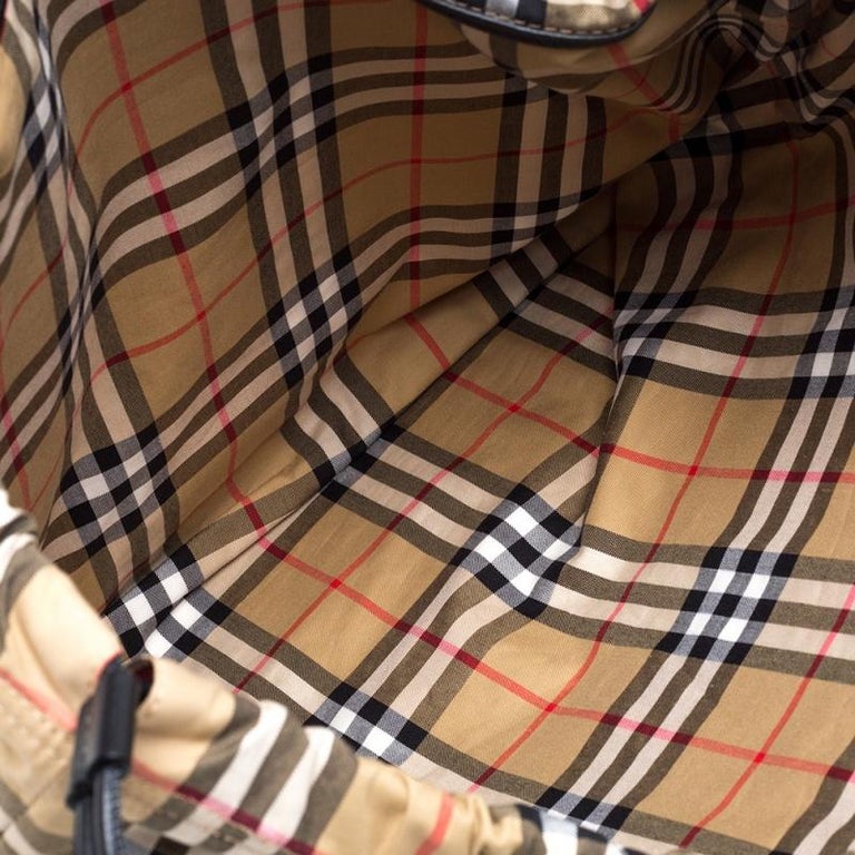 Burberry Transparent/Beige Plastic And Leather Shopper Bag at 1stDibs