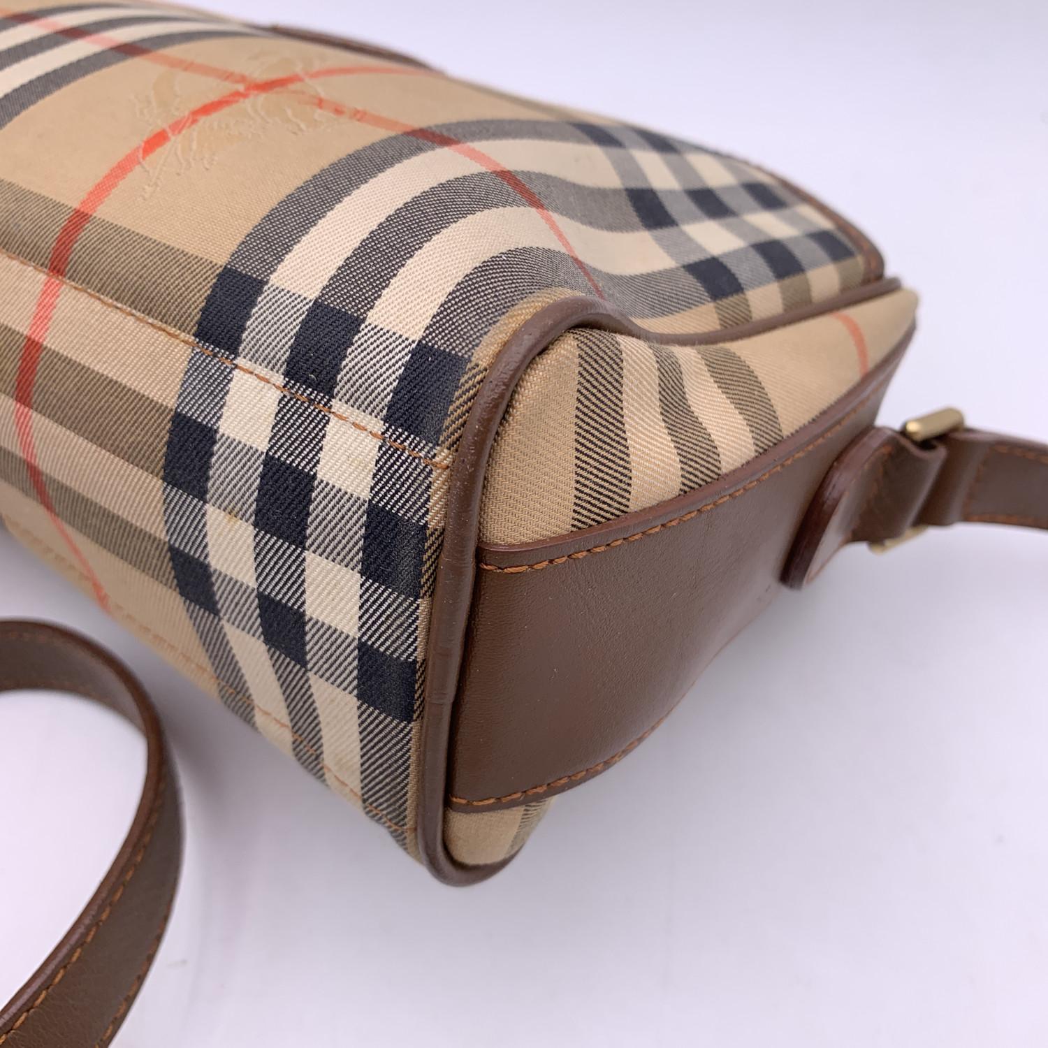 Burberry Vintage Beige Check Canvas Camera Messenger Bag For Sale at ...