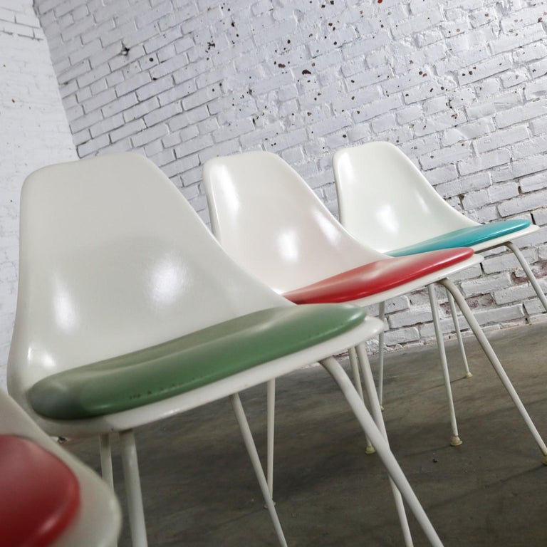 Burke Fiberglass #103 Shell Chairs with Padded Seats Set of 5 Mid ...