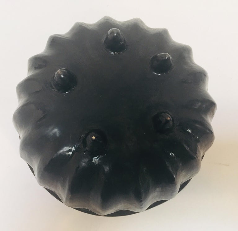 Asian Black and Red Round Box Lacquer Offering Vessel Urn For Sale at ...