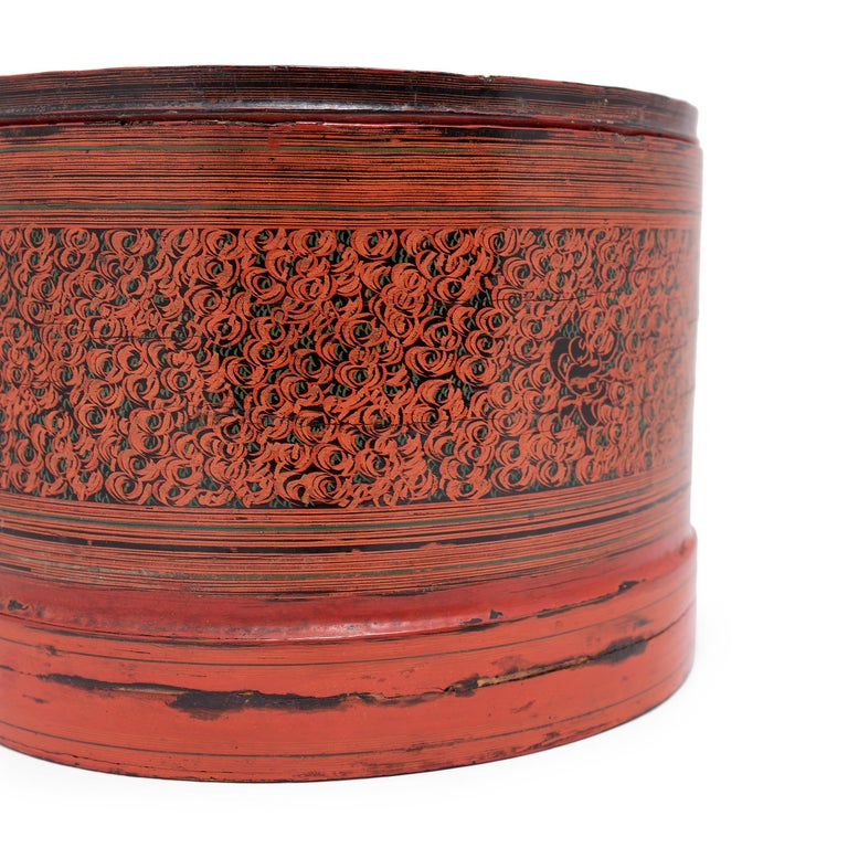 Burmese Yun Lacquer Betel Box, c. 1900 For Sale at 1stDibs