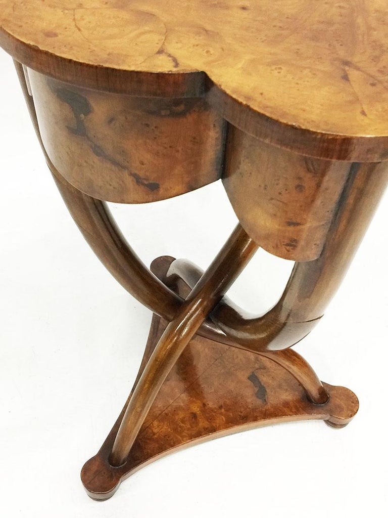 Burr Walnut Side Table with Curved Legs, 20th Century For Sale at 1stDibs