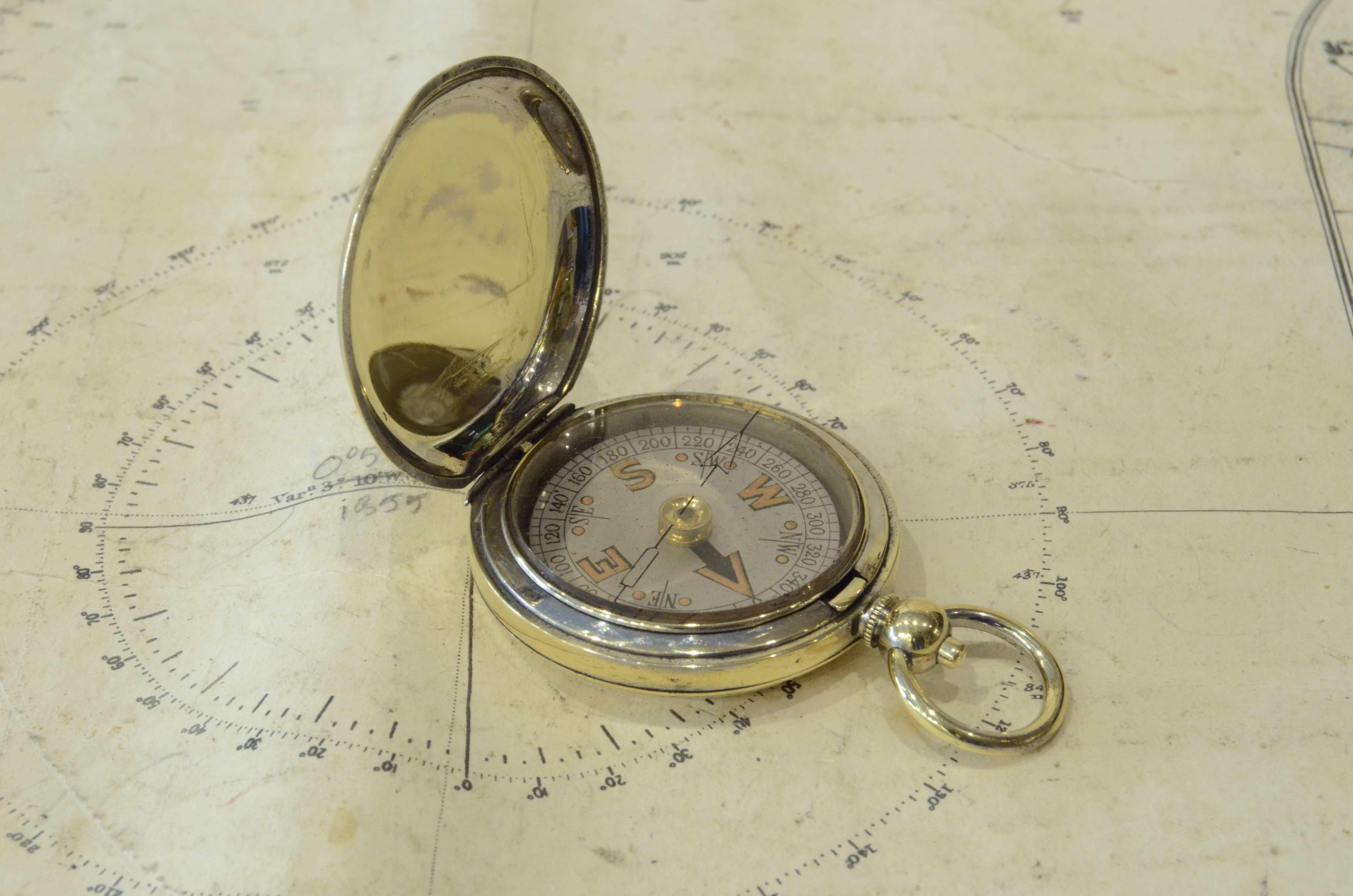 Brass pocket compass for British aviation officer signed Terrasse 1918 ...