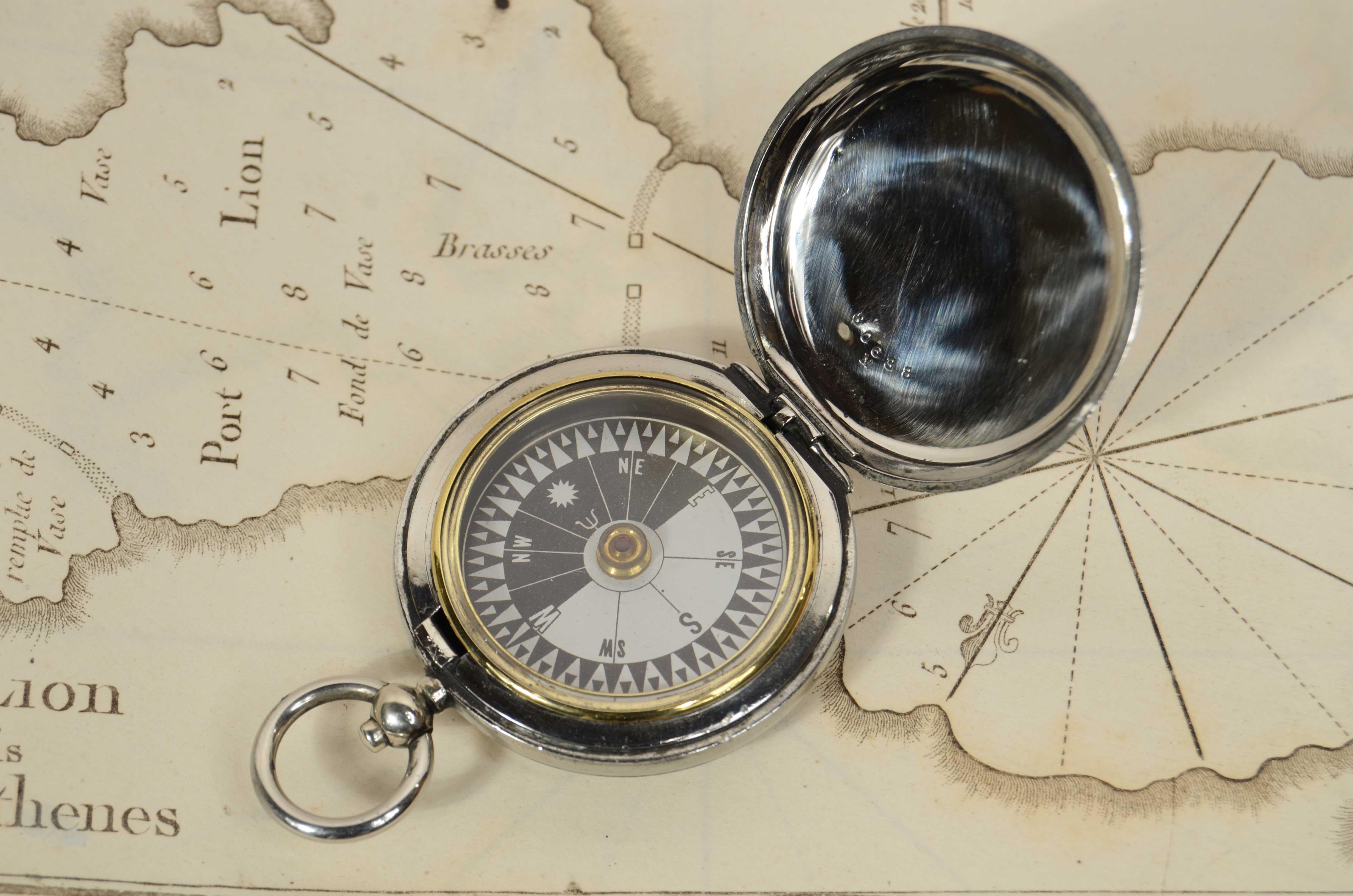 Bussola da tasca per gli ufficiali dell’aviazione inglese firmata ...