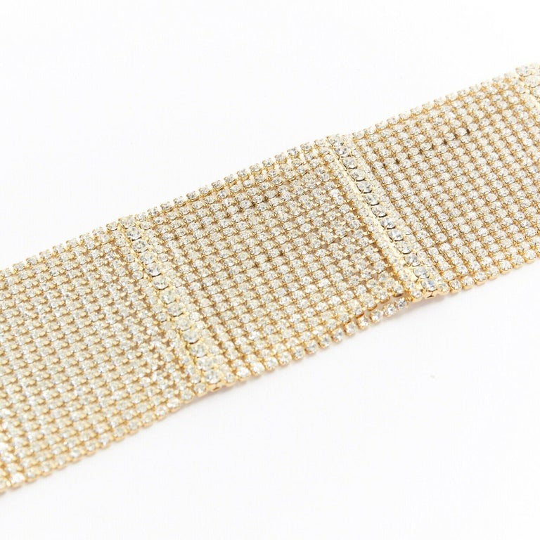 BUTLER and WILSON crystal embellished gold-tone metal choker chain ...