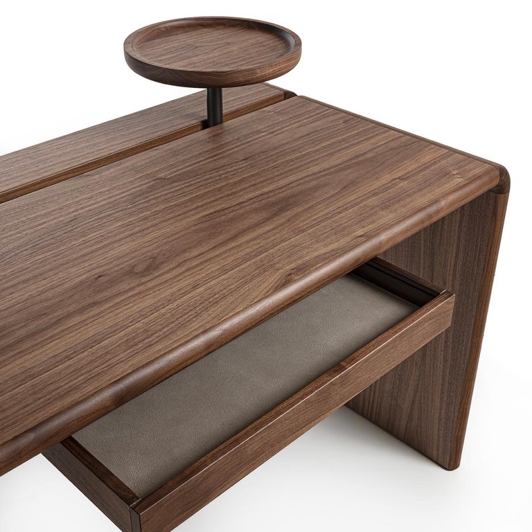 Bureau de coiffeuse Canaletto papillon avec miroir En vente sur 1stDibs