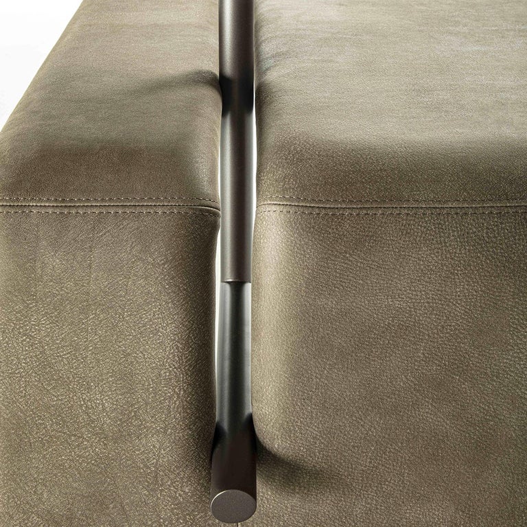 Butter Leather Bench With Tray For Sale at 1stDibs | butter bench material