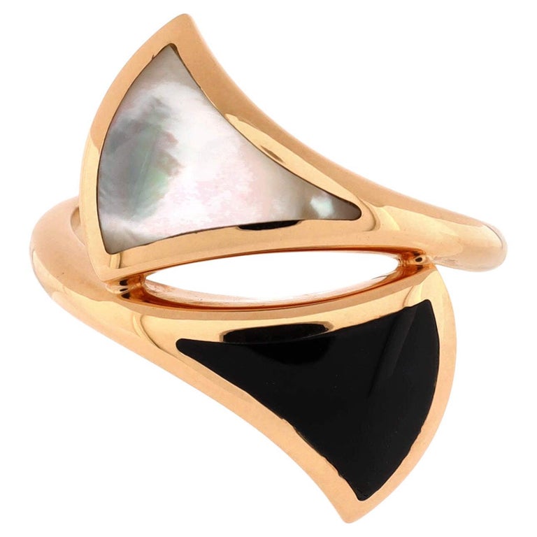 Bvlgari Diva's Dream Ring 18k Rose Gold with Mother of Pearl and Onyx ...
