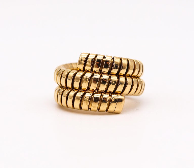 Bvlgari Roma Iconic Tubogas Serpenti Flexible Ring in 18kt Yellow Gold ...