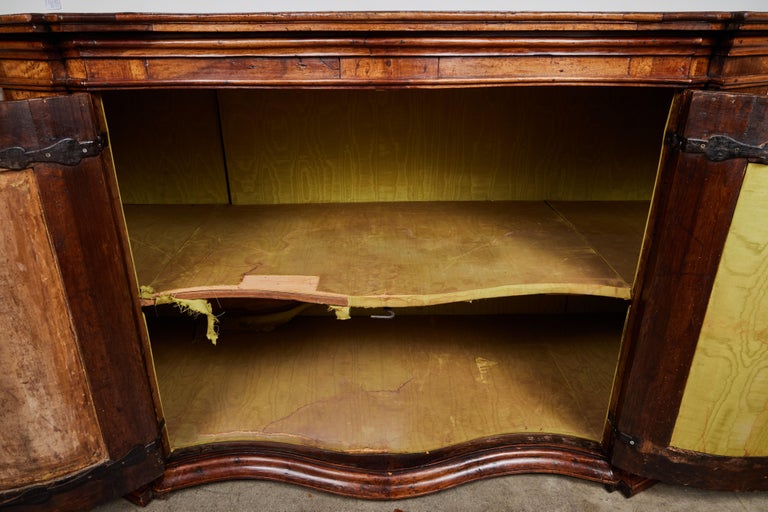 c. 1800 Venetian Buffet For Sale at 1stDibs