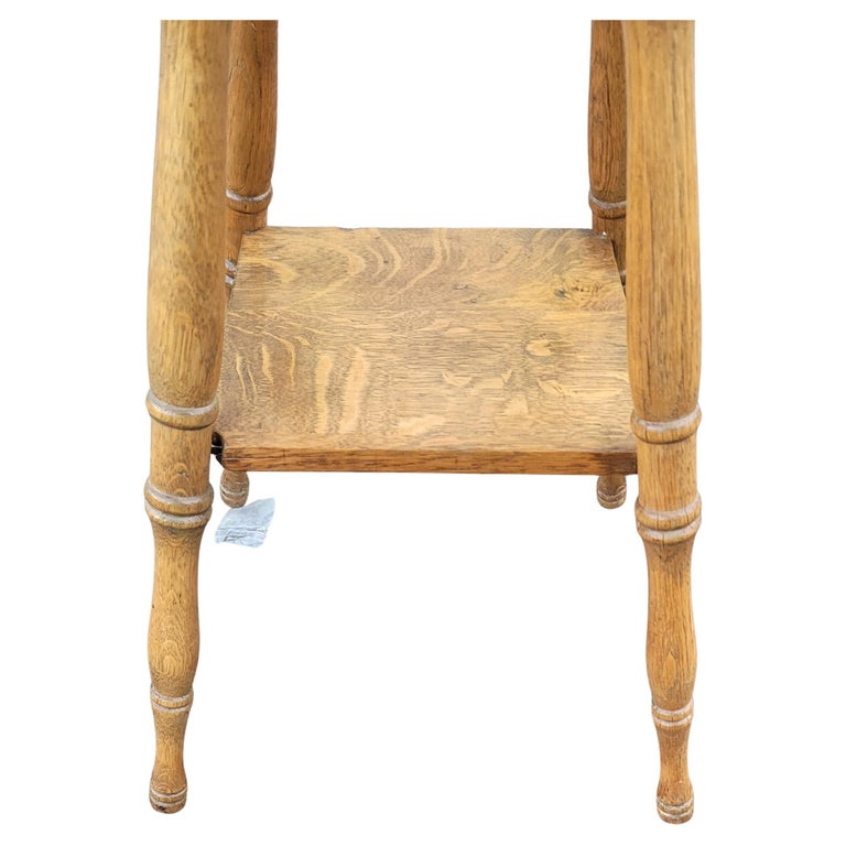 C1900 American Classical Oak Parlor Table with Turned Legs For Sale at ...