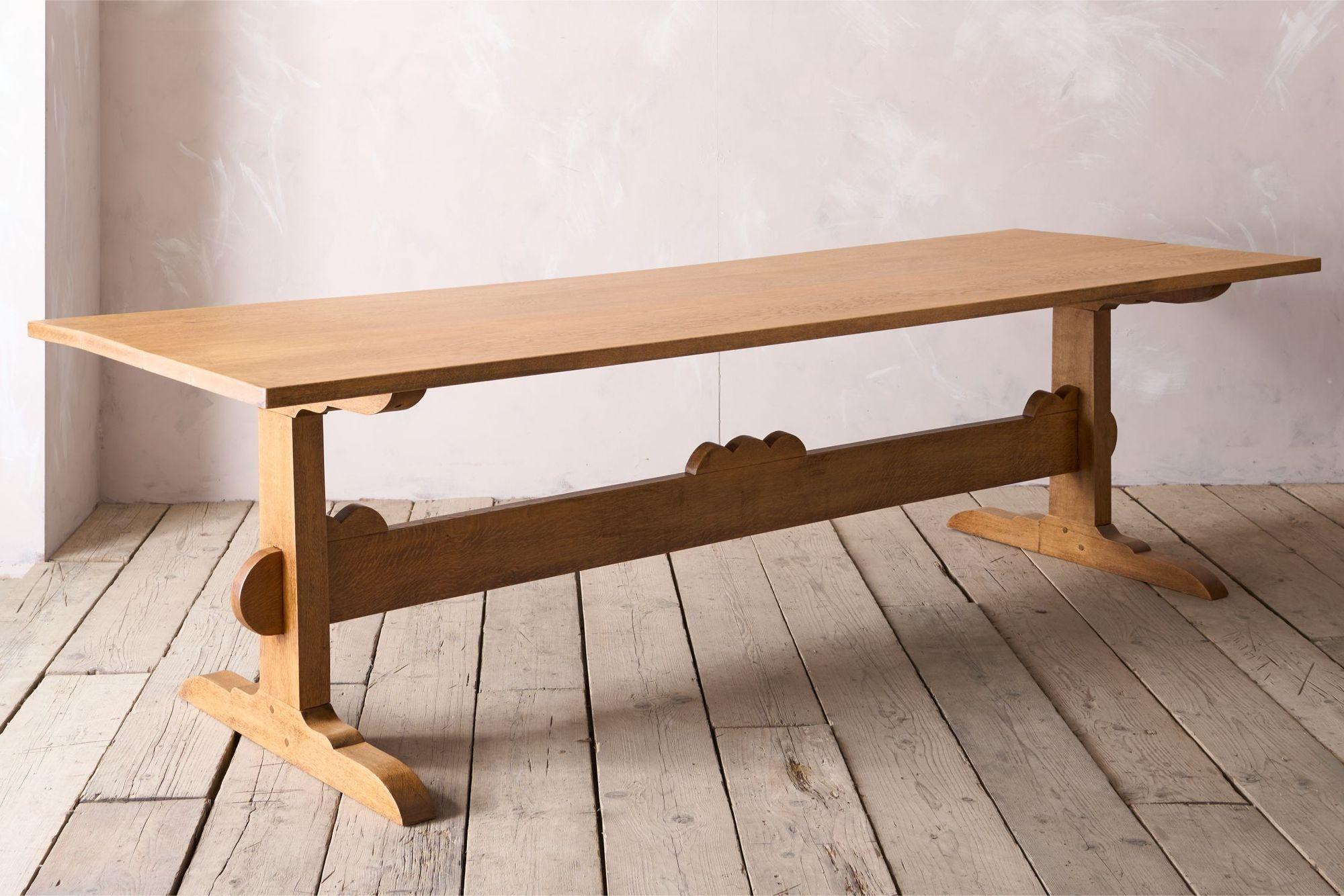c.1900 Arts and Crafts solid oak dining table For Sale at 1stDibs