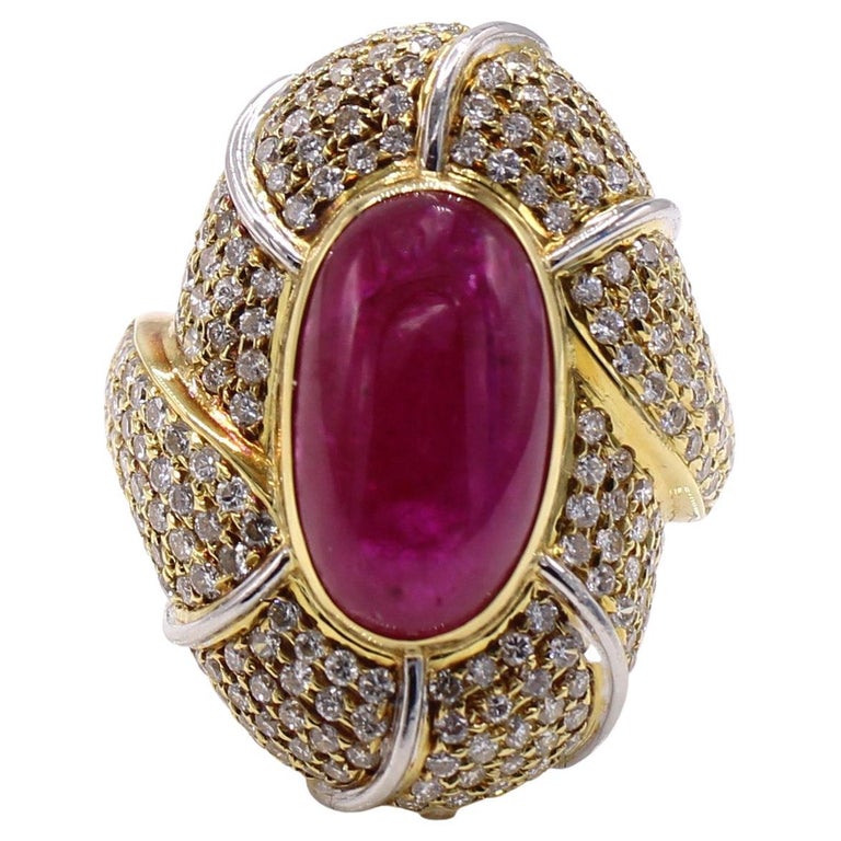 Cabochon Ruby Diamond 18 Karat Yellow Gold Ring For Sale at 1stDibs