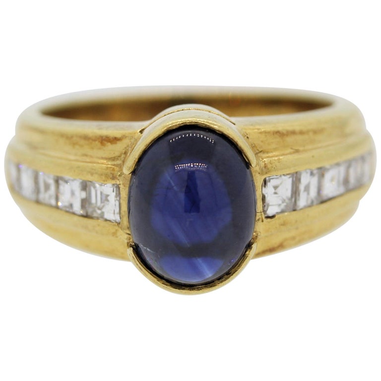 Cabochon Sapphire Diamond Gold Ring For Sale at 1stDibs