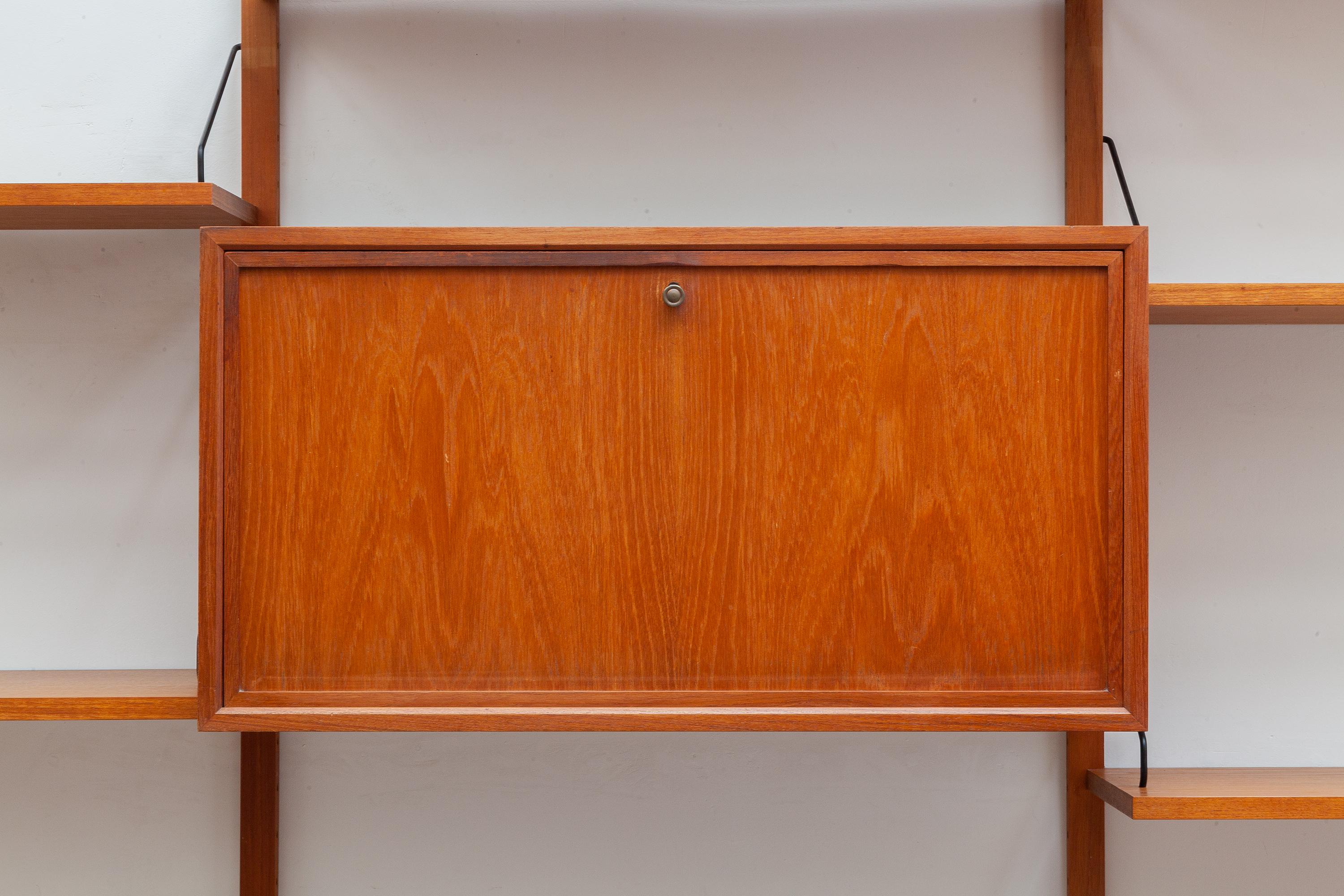 Cadovius Mid-Century Modern Modular Wall Unit Royal System Made in ...