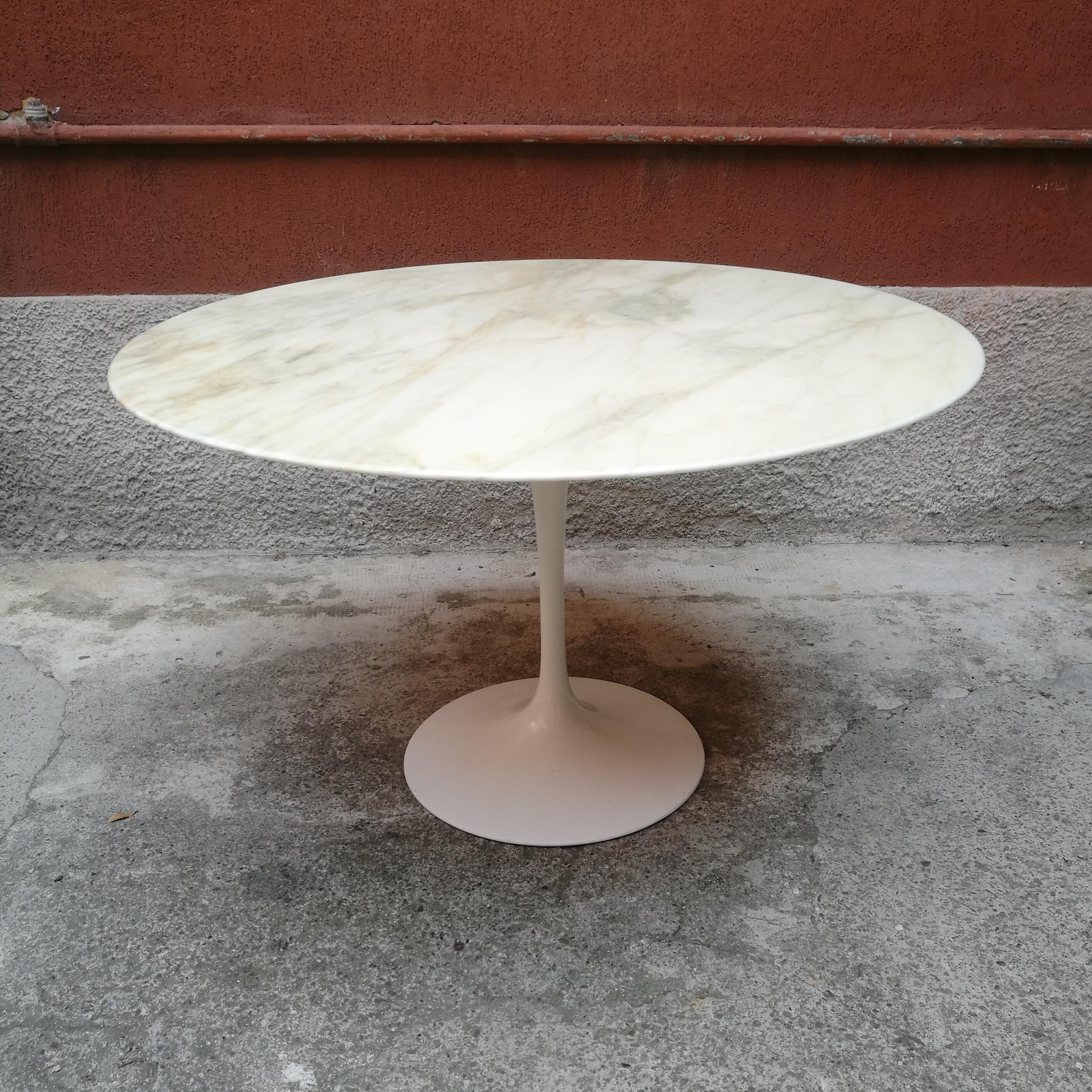 Calcutta Marble Dining Table, by Eero Saarinen for Knoll, 1973 at ...