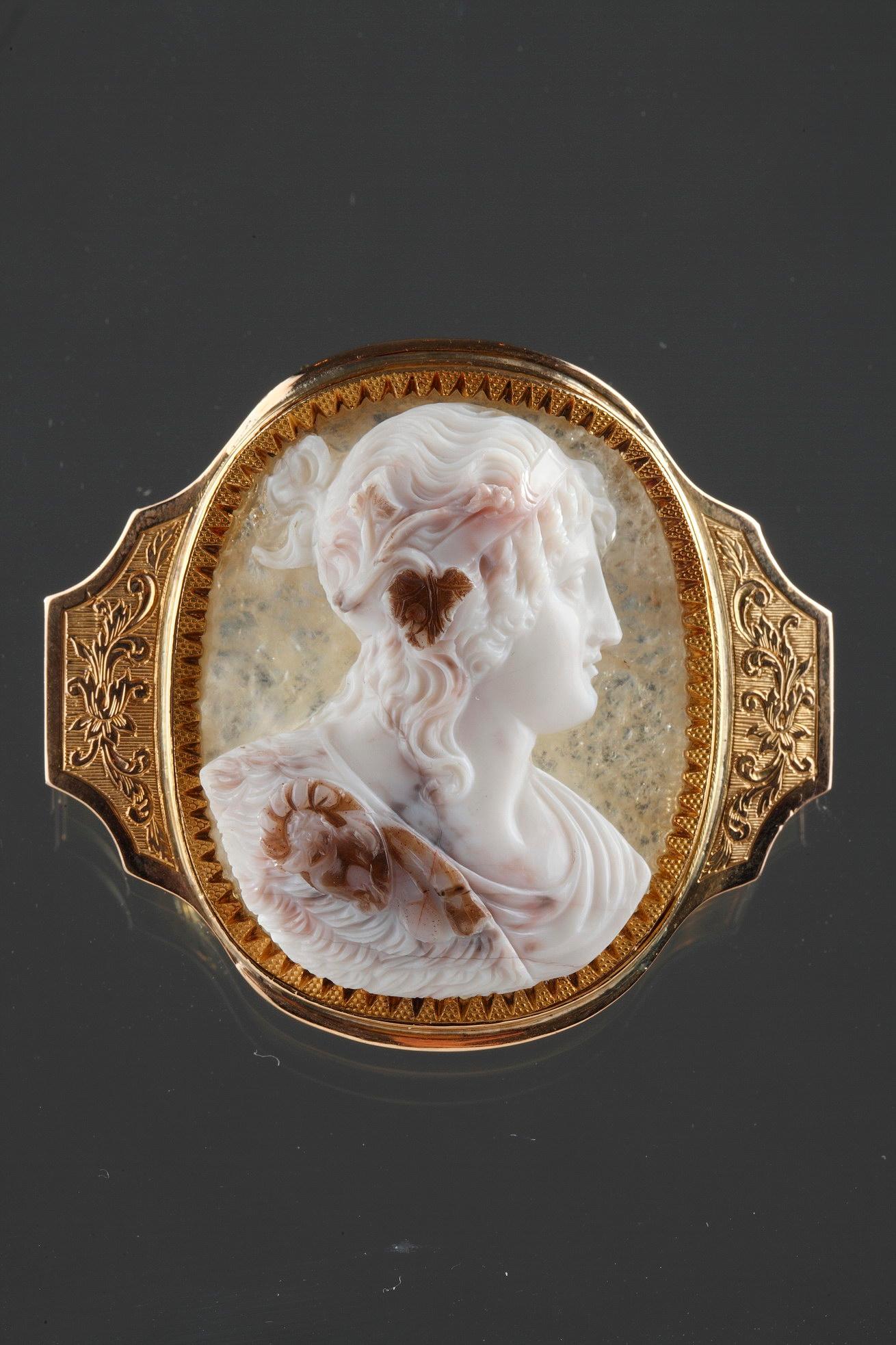 Cameo on Agate, Gold Mounting, 19th Century at 1stDibs