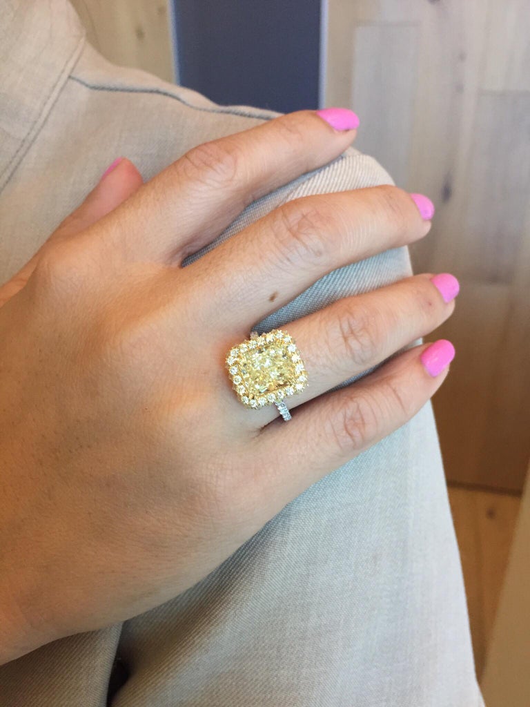Yellow Diamond Ring Radiant Cut 3.78 Carat GIA Fancy Light Yellow ...