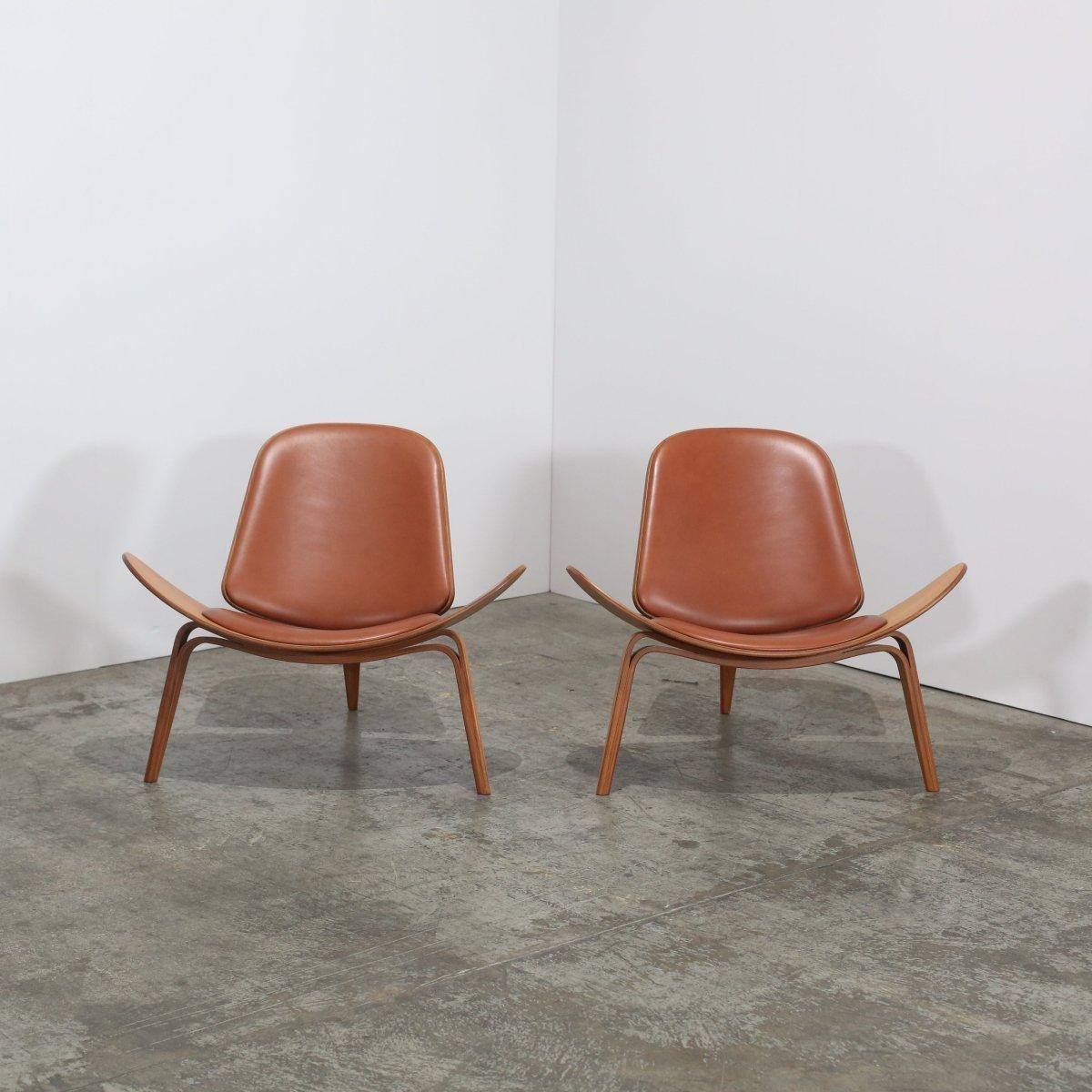 Carl Hansen CH07 Shell Chairs, Set of Two For Sale at 1stDibs