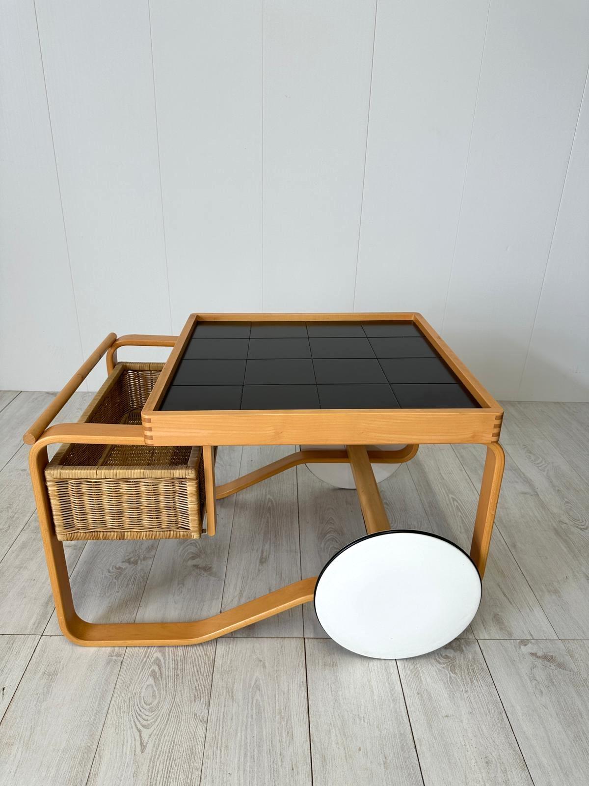 Alvar Aalto Model 900 tea trolley, Alivar, 1980s For Sale at 1stDibs