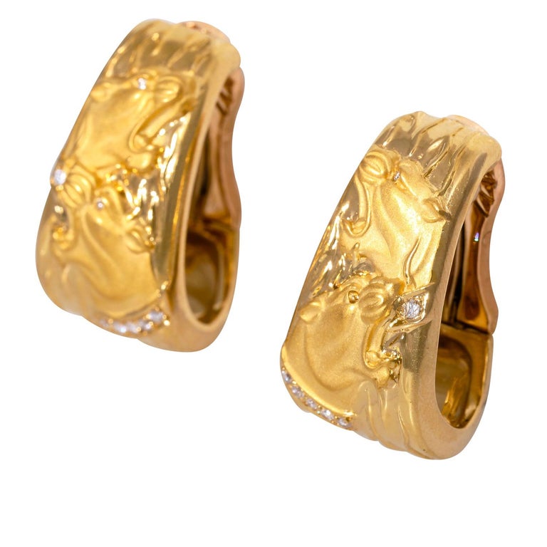 Carrera y Carrera Pair of 'Panther' Ear Clips For Sale at 1stDibs