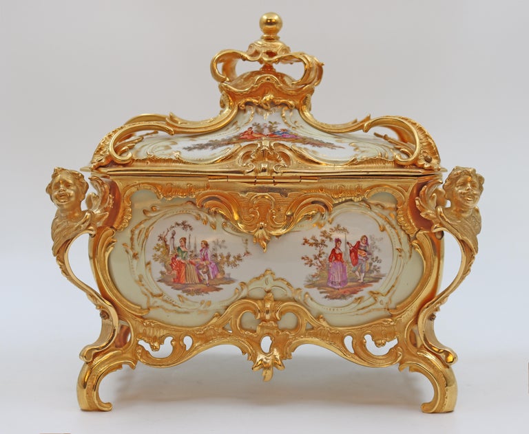 Carriage-Shaped Box at 1stDibs
