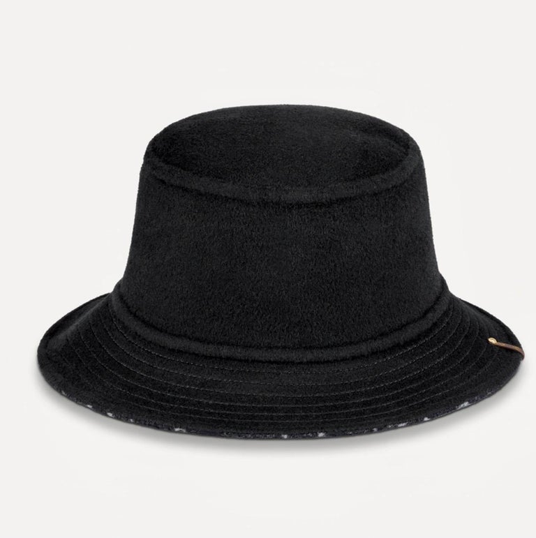 CARRY ON BOB, Reversible Black Bob Wool Bucket Hat Size Small, Brand ...