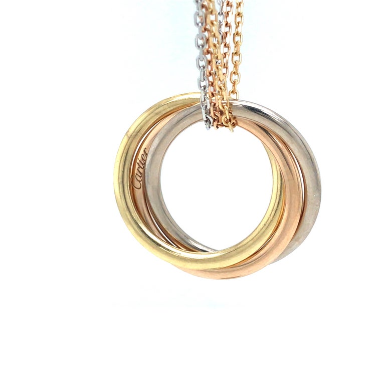 Cartier Collier pendentif Trinity à trois anneaux en or 18 carats En ...