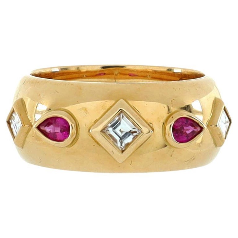 Cartier Decorative Ring 18K Yellow Gold with Diamonds and Rubies For ...