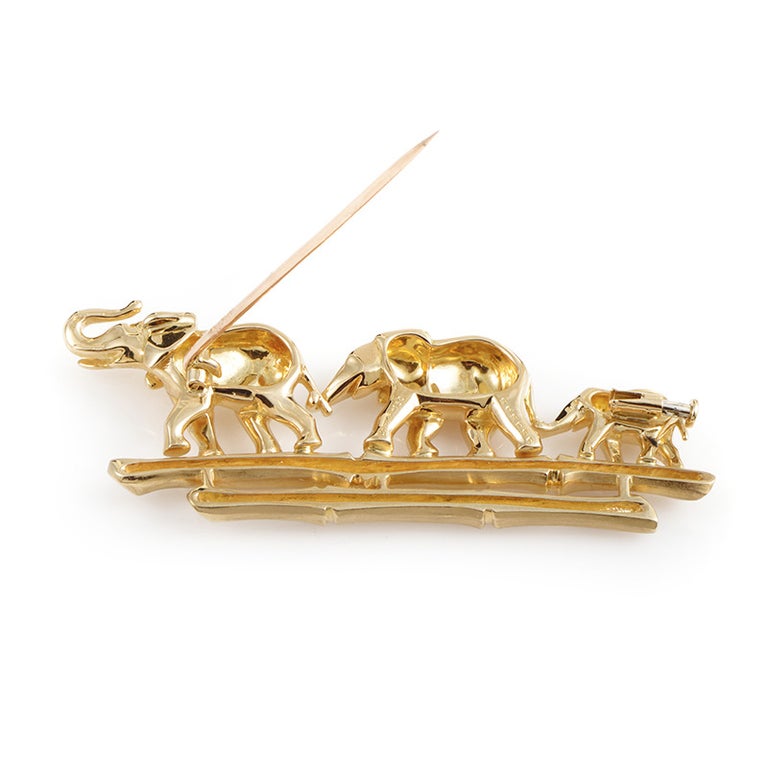 Cartier Emerald 18 Karat Yellow Gold Elephant Family Brooch For Sale at ...