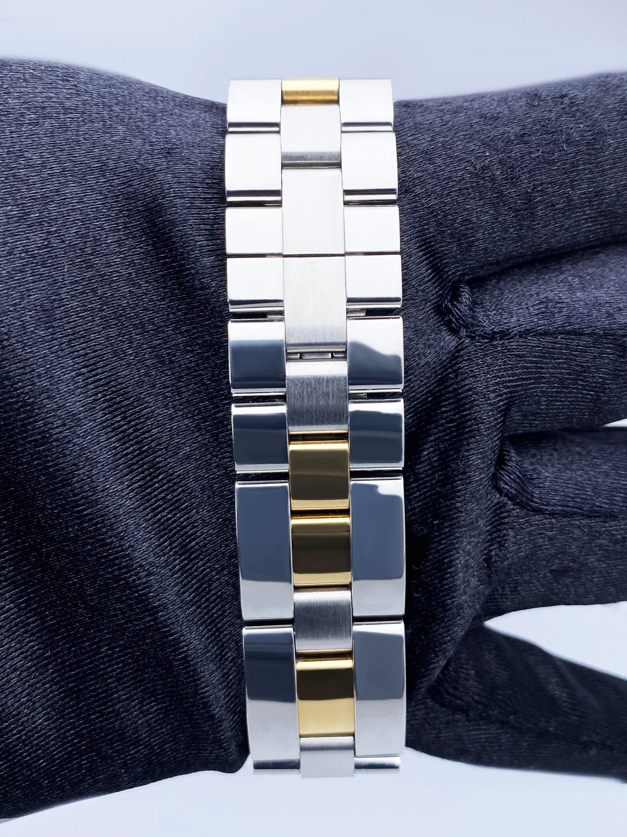 Cartier Roadster W62027Z1 Silver Dial Two Tone Mens Watch For Sale at ...