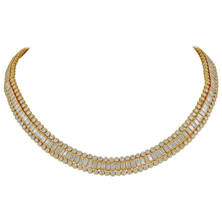 Cartier, collier conique en diamants ronds et baguettes, 38 carats En ...