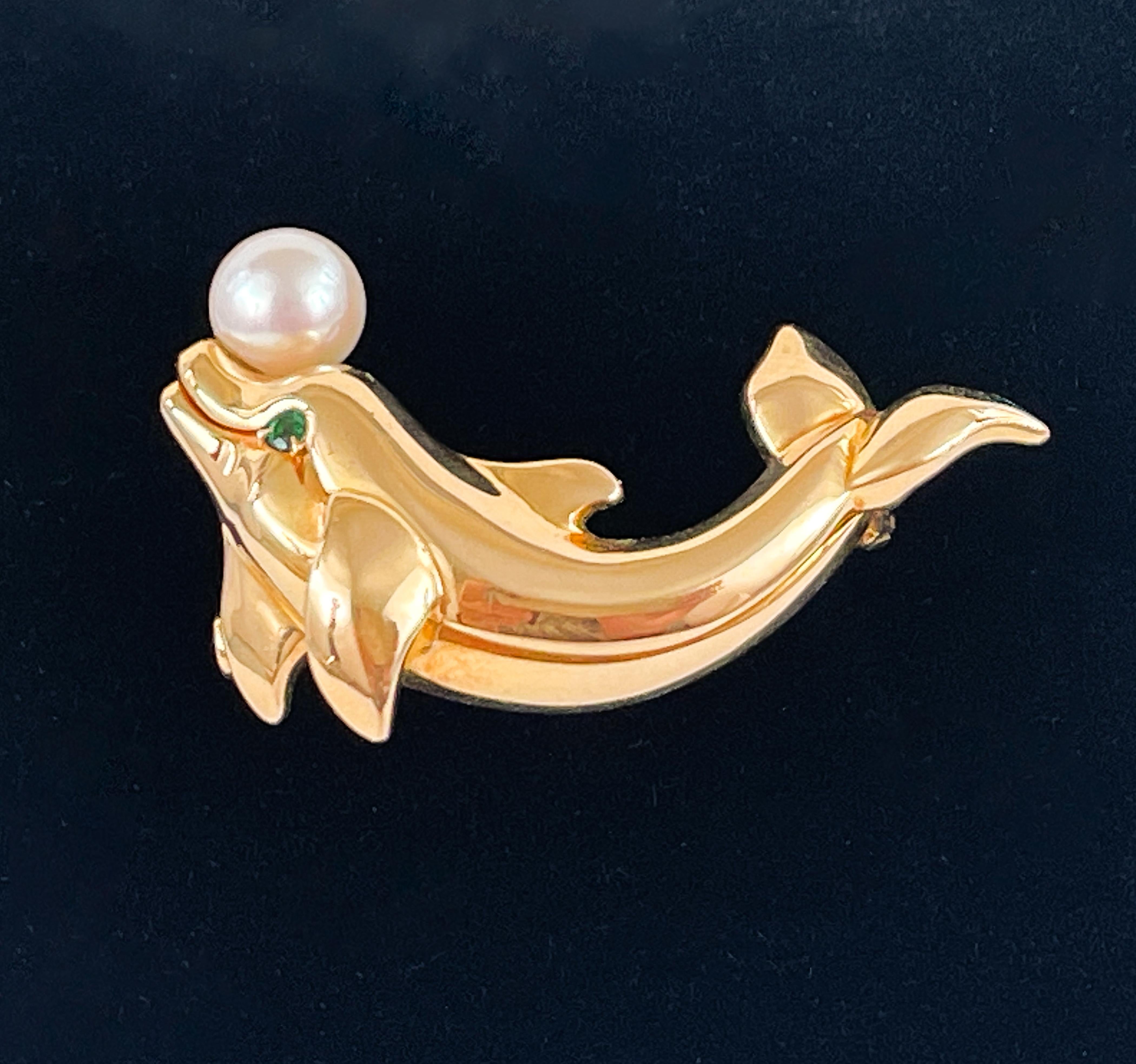 Cartier Vintage 18K Gold Dolphin and Pearl Brooch For Sale at 1stDibs