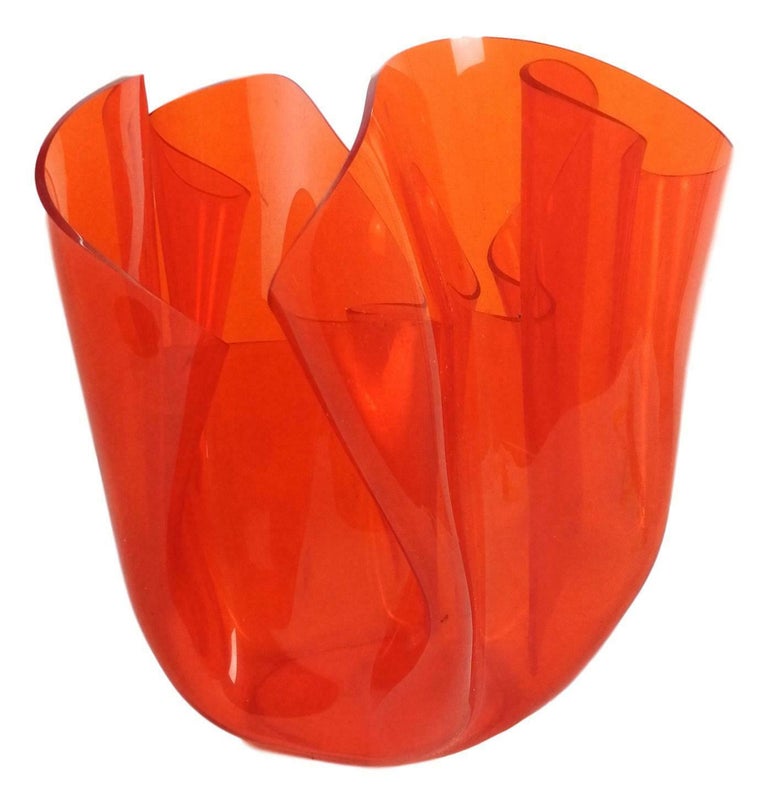 "Cartoccio" Vase Design Luigi Massoni for Guzzini, 1970s at 1stDibs